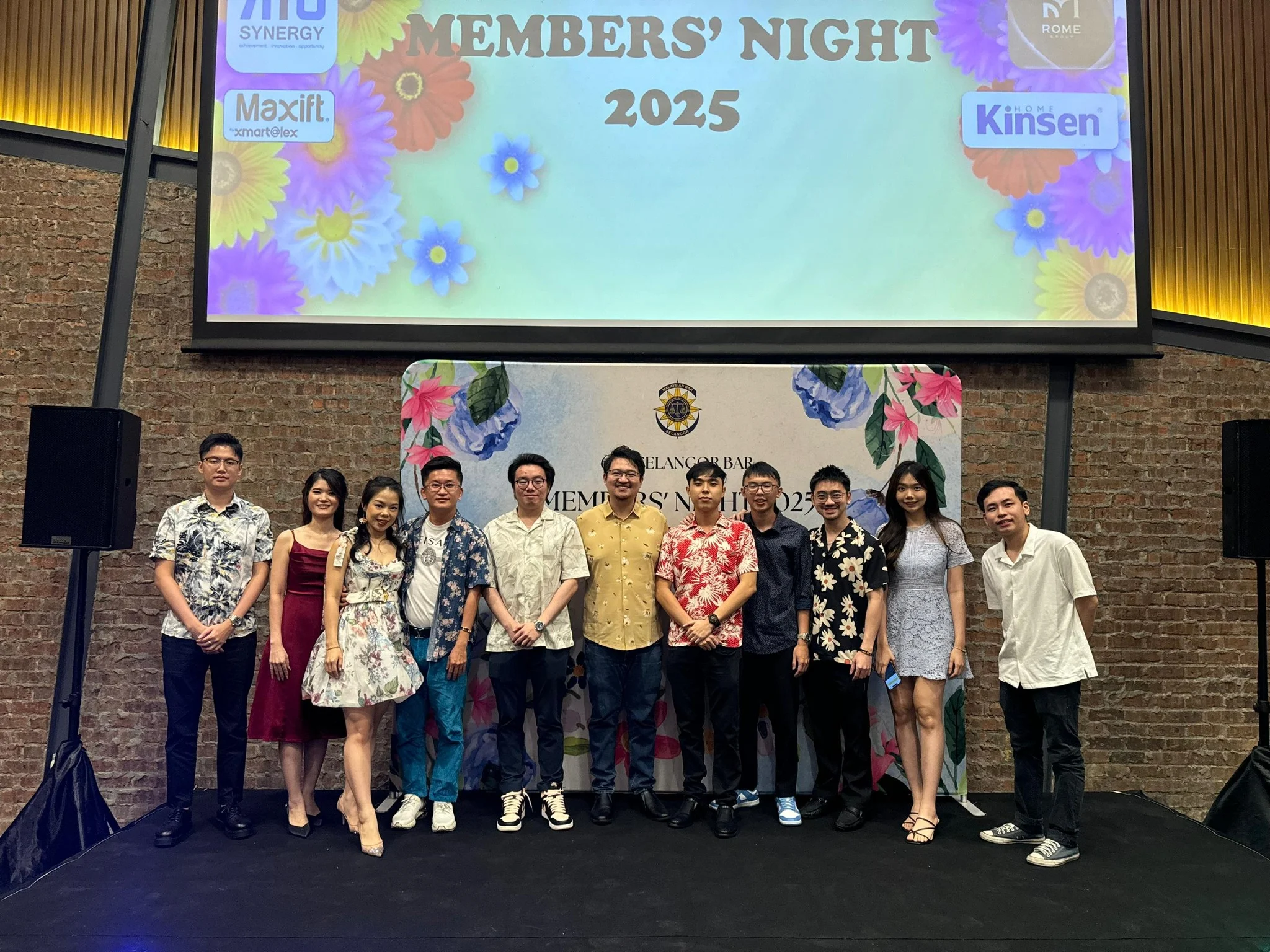 𝐀 𝐁𝐥𝐨𝐨𝐦𝐢𝐧𝐠 𝐍𝐢𝐠𝐡𝐭 𝐭𝐨 𝐑𝐞𝐦𝐞𝐦𝐛𝐞𝐫! - Messrs Kuek, Ong and Associates